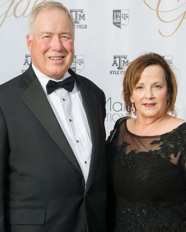 Becky '76 & Monty '77 Davis | 12th Man Foundation