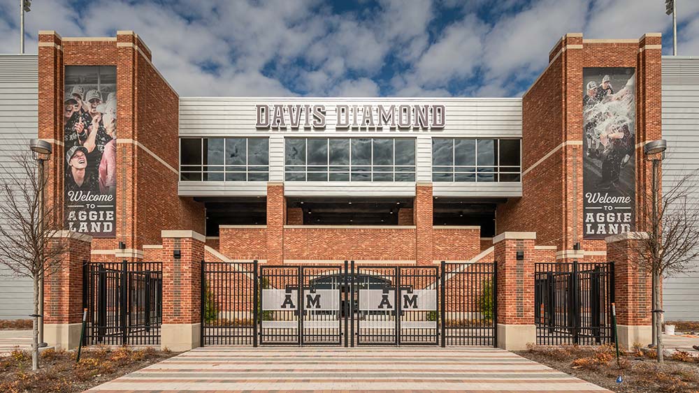 Capital Giving | 12th Man Foundation