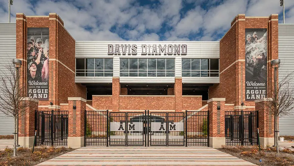 Capital Giving | 12th Man Foundation