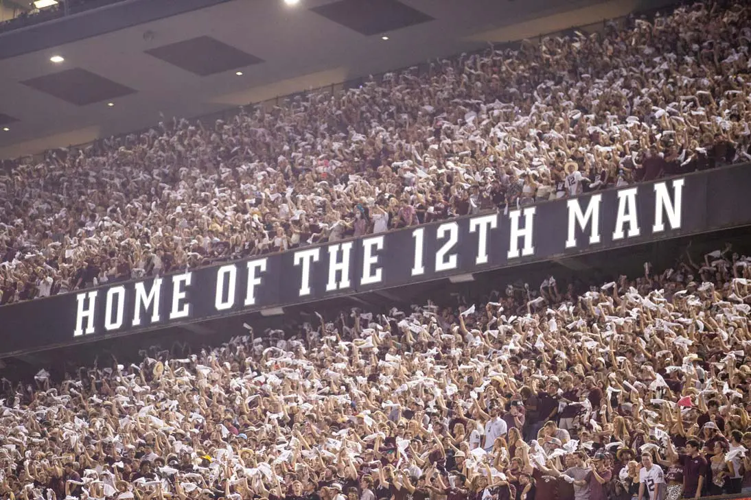 Young Alumni Program | 12th Man Foundation