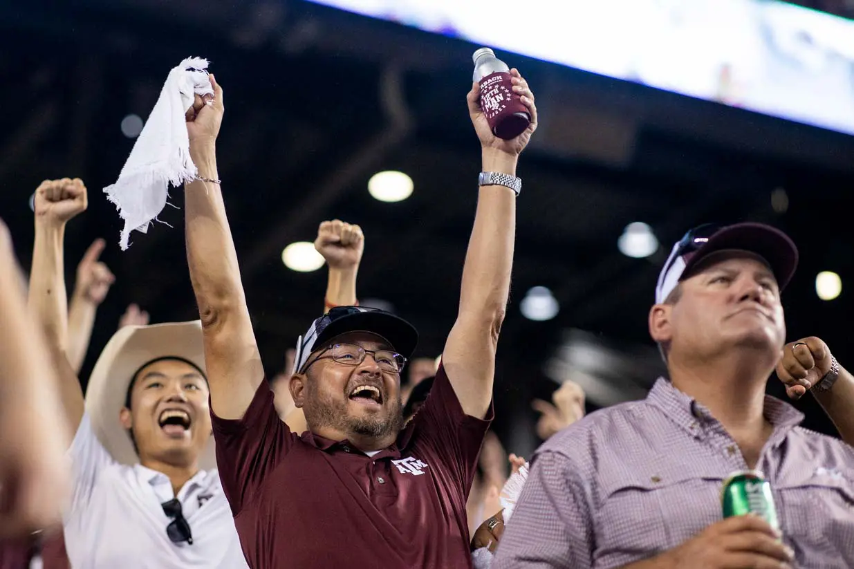 Young Alumni Program | 12th Man Foundation